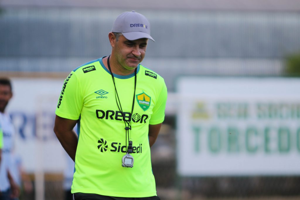 Cuiabá está em Minas e Chamusca admite mudanças contra o América-MG ...